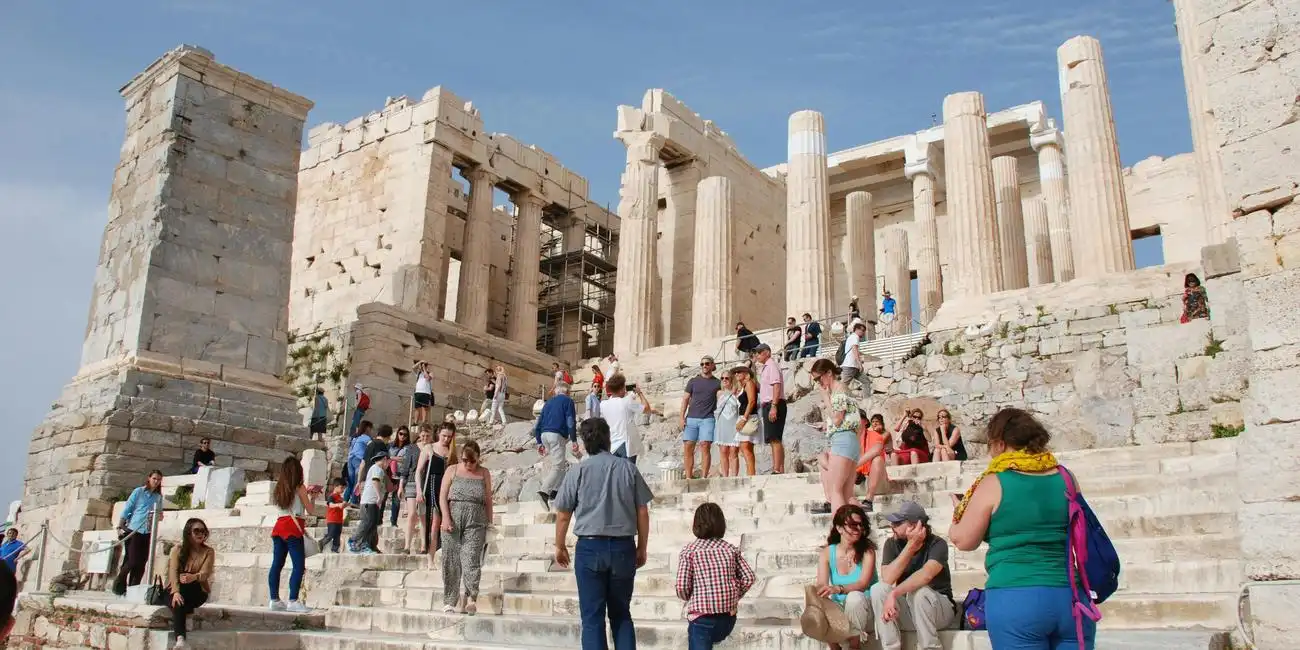 Acropolis & Acropolis Museum: Entry + Private Guided Tour in Spanish ...